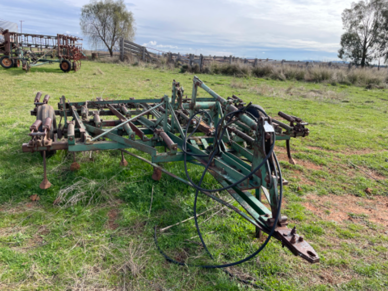Lot 29 - Hydraulic Scarifier | AuctionsPlus