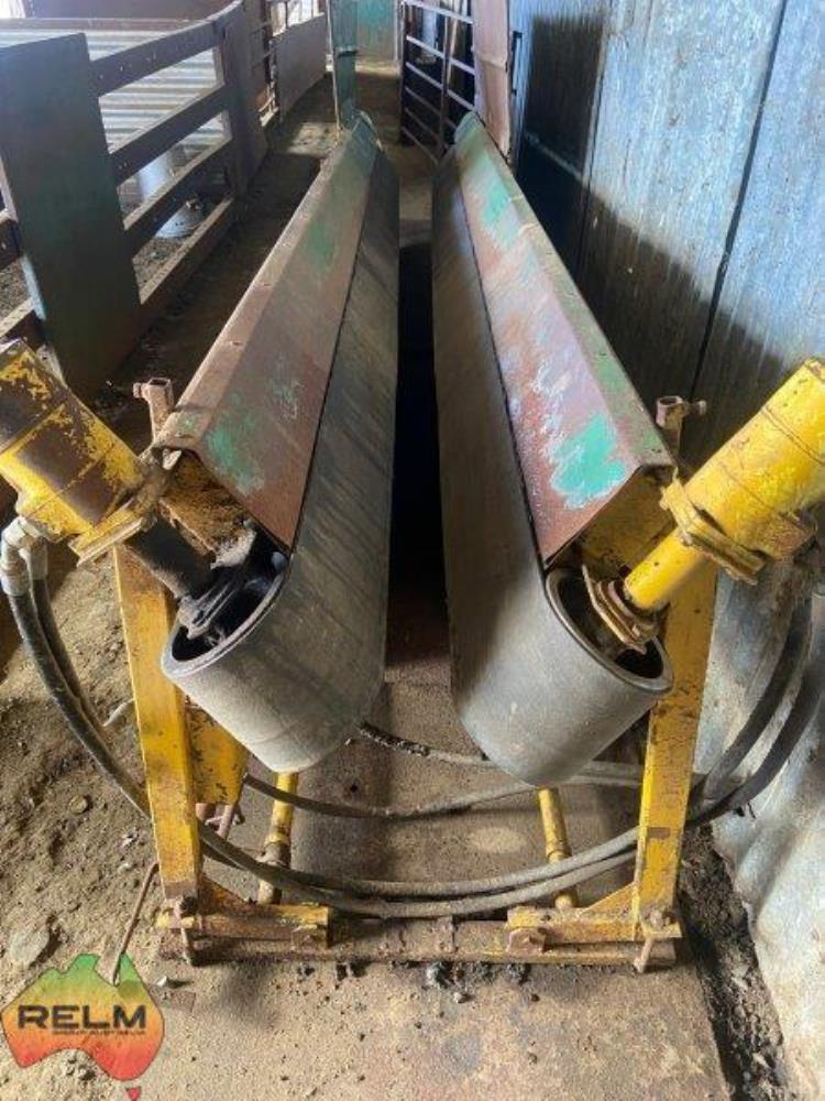 Lot 73 - VE Machine | AuctionsPlus