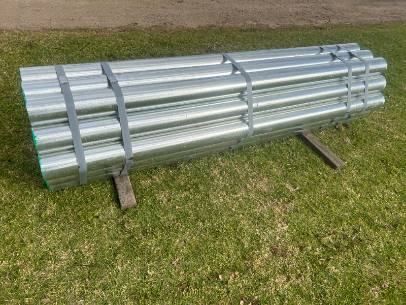 Lot 71 - 19 X 2.1M STRAINER POSTS | AuctionsPlus