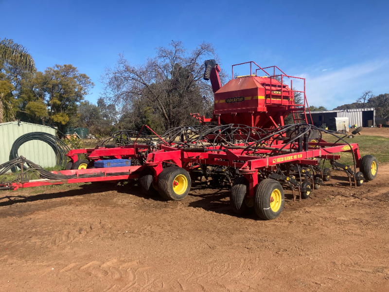 Lot 2 - 2009 Seed Hawk Air-Seeder | AuctionsPlus