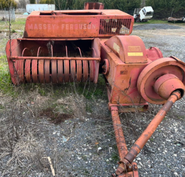 Lot 14 - Massey Ferguson small square hay baler | AuctionsPlus