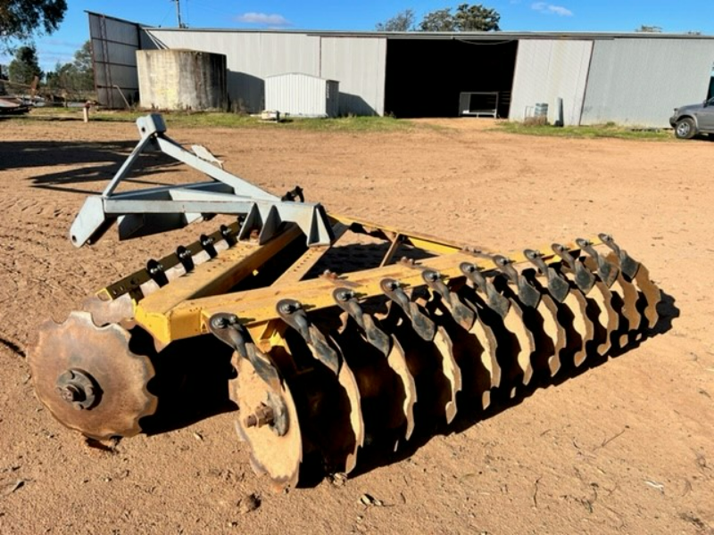 Lot 42 - Offset Disc Plough | AuctionsPlus