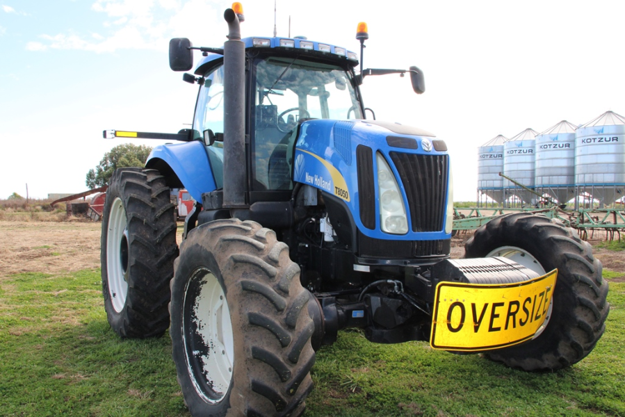 Lot 2 - New Holland T8050 FWA tractor | AuctionsPlus