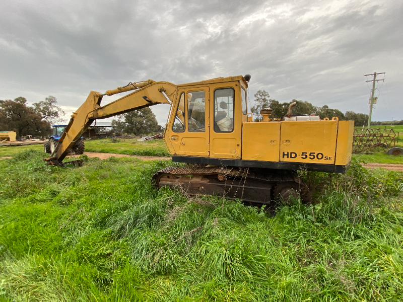 Lot 75 - Kato Works HD550 SE Excavator | AuctionsPlus