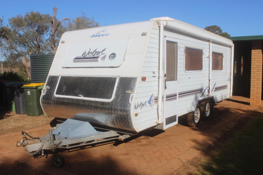 Lot 16 - 2001 Jayco Westport Caravan | AuctionsPlus