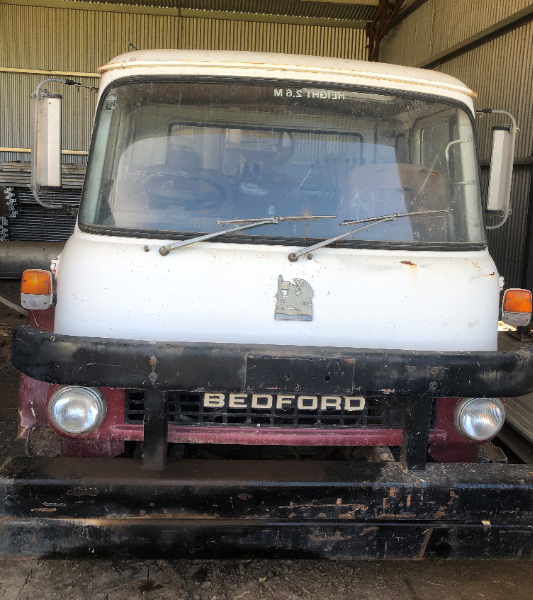Lot 23 - Bedford 500 Diesel Crane Truck | AuctionsPlus