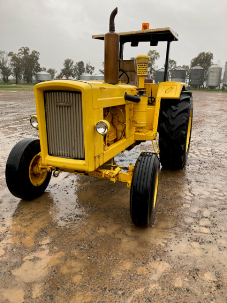 Lot 117 - Chamberlain Tractor | AuctionsPlus