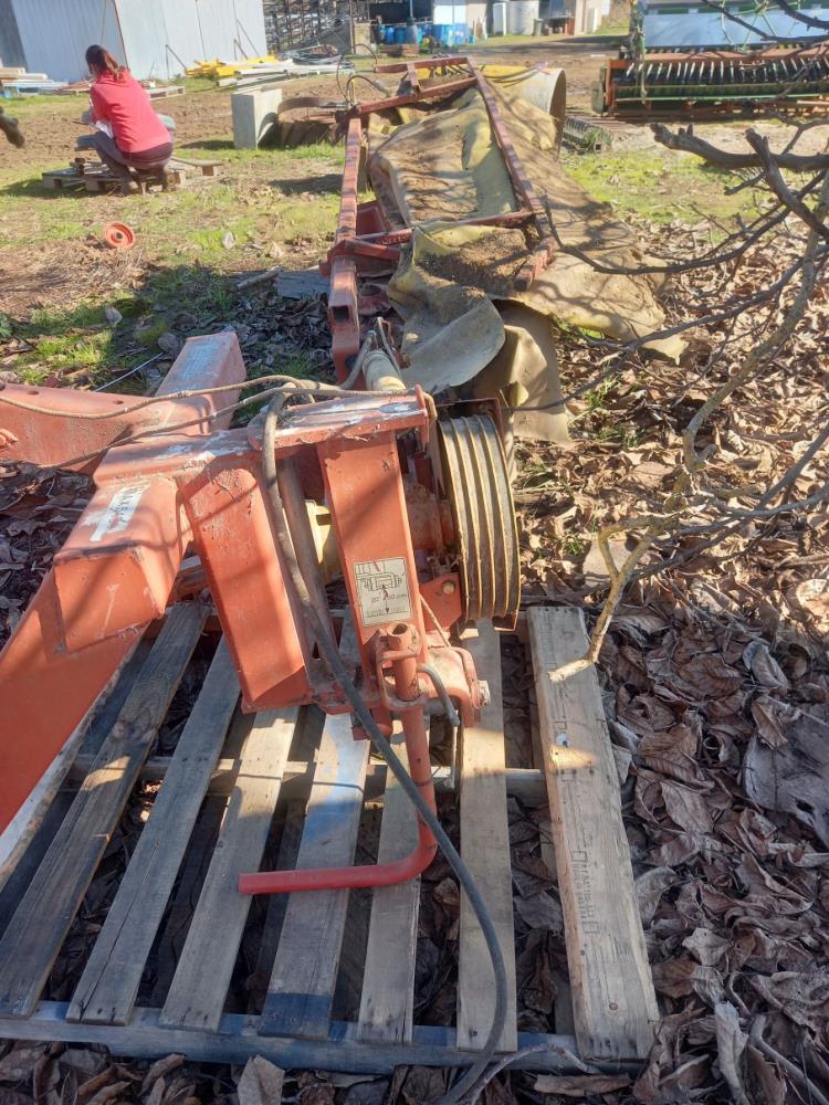 Lot 73 - LELY mower | AuctionsPlus