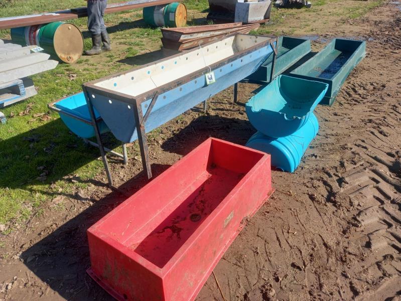 Lot 61 - 4 Assorted troughs | AuctionsPlus