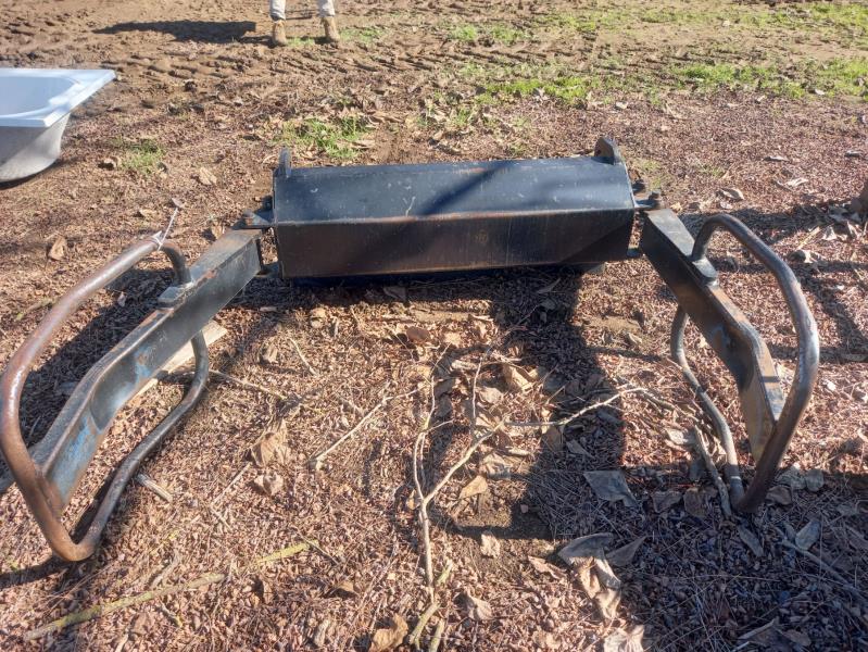 Lot 66 - Silage Soft Hands | AuctionsPlus