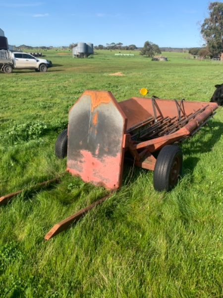 Lot 69 - Hay bale feed out cart | AuctionsPlus