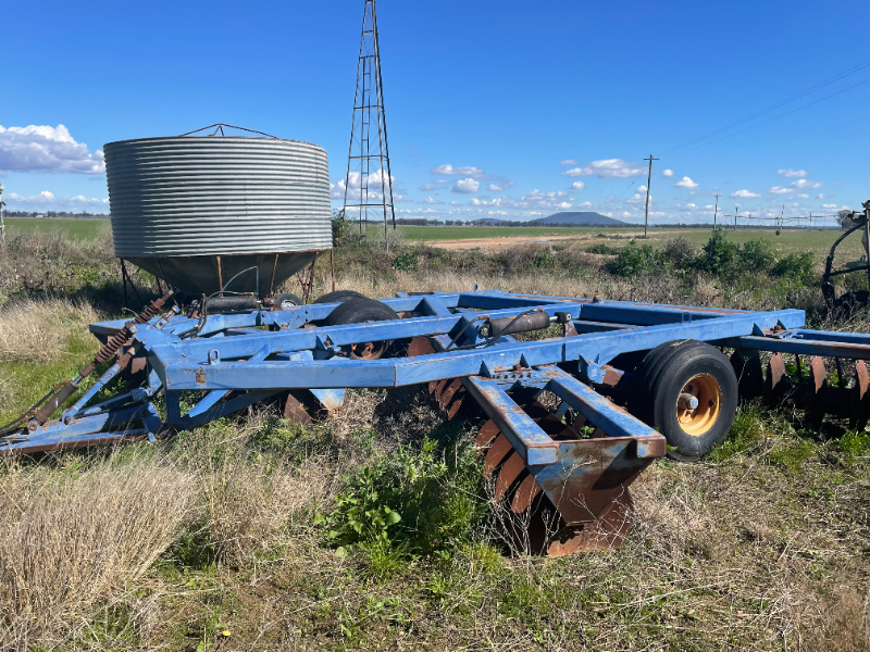 Lot 16 - Grizzly Offset Discs H40 | AuctionsPlus