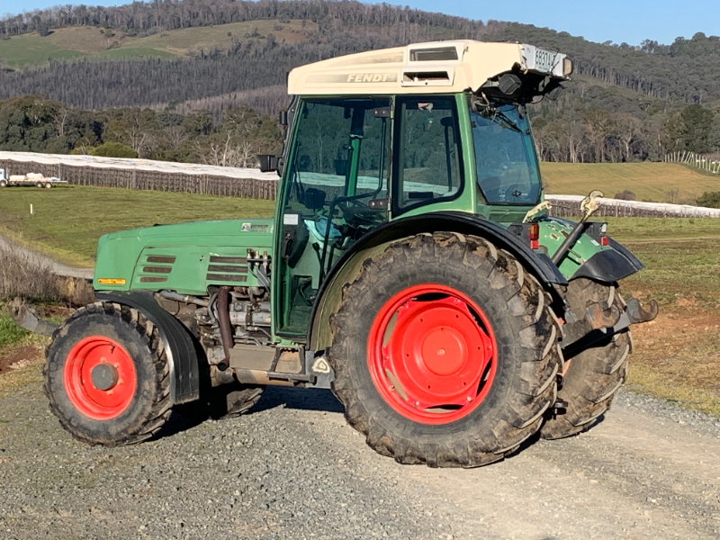 Lot 2 - Fendt 208P | AuctionsPlus