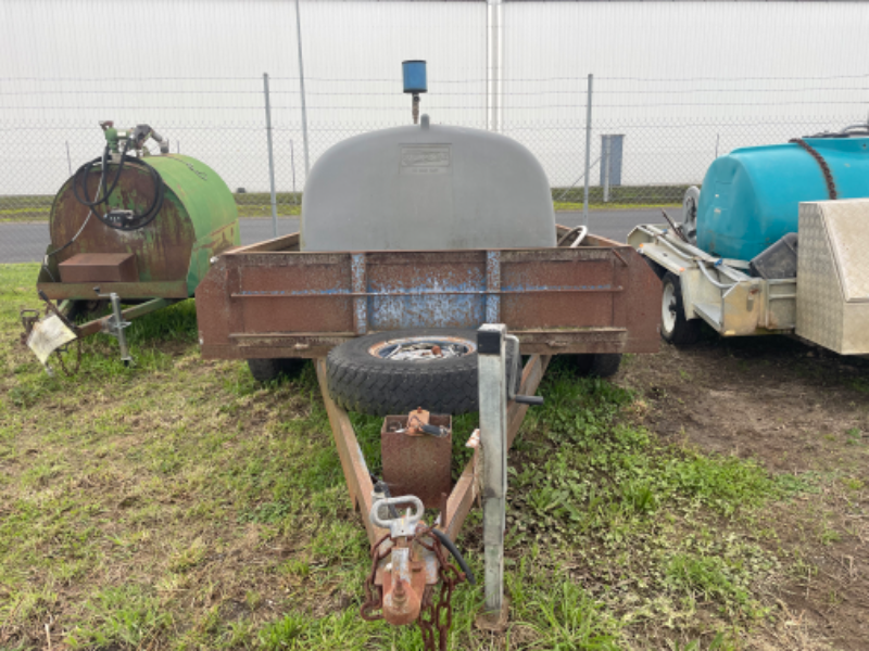 Lot 10 - 2400 Litre Bogey Diesel trailer | AuctionsPlus