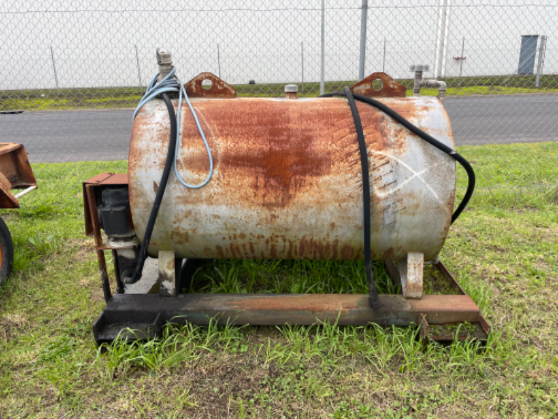 Lot 12 - 1000 Litre free standing diesel tank | AuctionsPlus