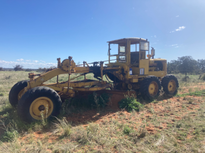 Lot 6 - Grader | AuctionsPlus