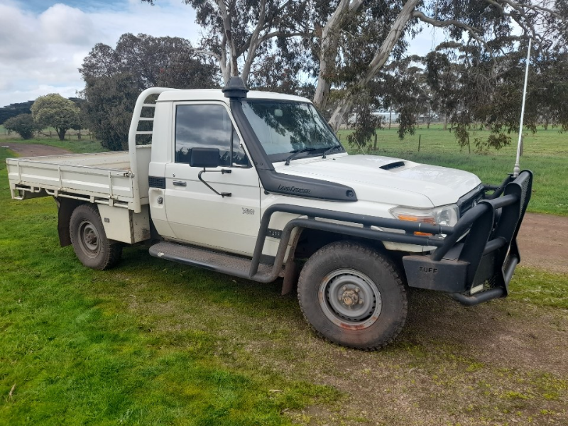 Lot 128 - 2012 Landcruiser Workmate Ute | AuctionsPlus