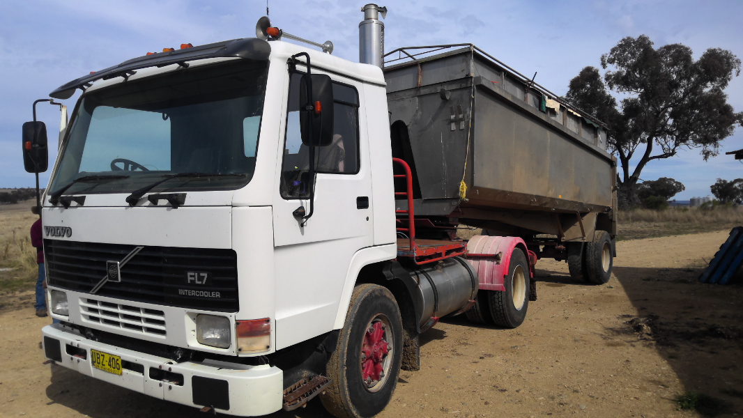 Lot 1 - Volvo Semi Tip Truck FL7 | AuctionsPlus