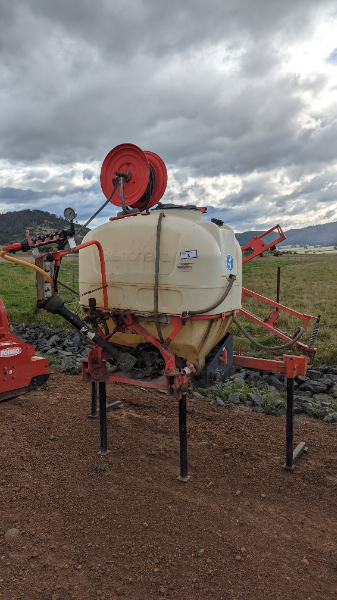 Lot 3 - 400ltr Kuhn Spray Unit w/ 6m Boom & 3PL | AuctionsPlus