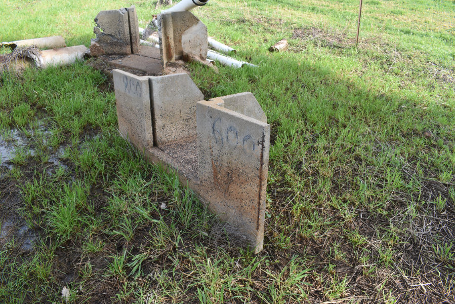 Lot 35 - Channel Stops | AuctionsPlus