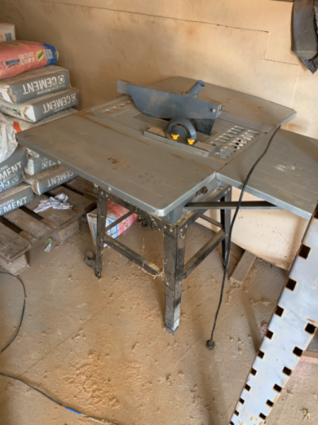 Taurus table saw 8 inch blade. | AuctionsPlus