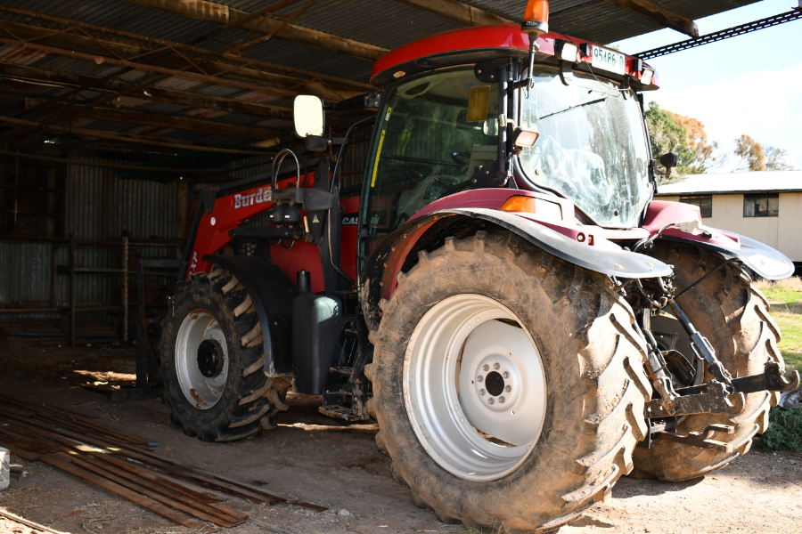 Lot 12 - Case MXU135 Tractor | AuctionsPlus