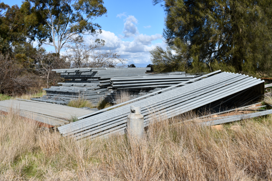 Lot 30 - Steel House frame with plans | AuctionsPlus