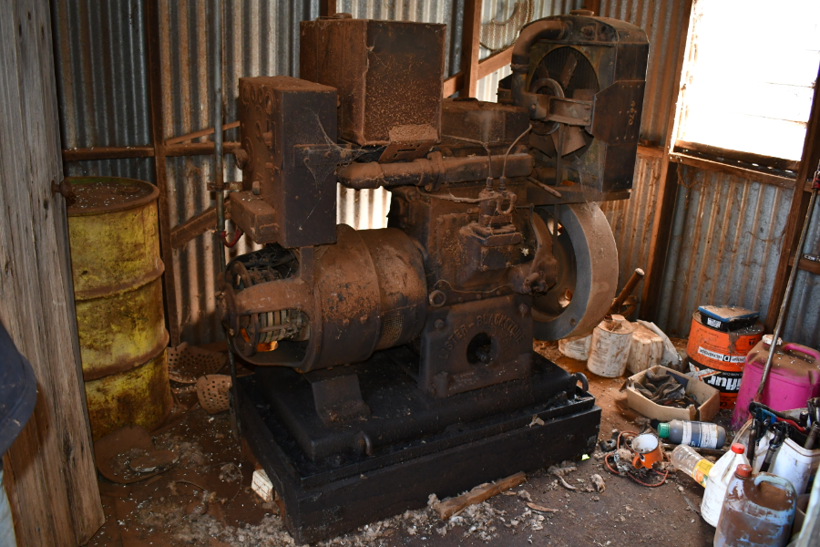 Lot 31 - 1940s Lister Blackstone diesel generator | AuctionsPlus