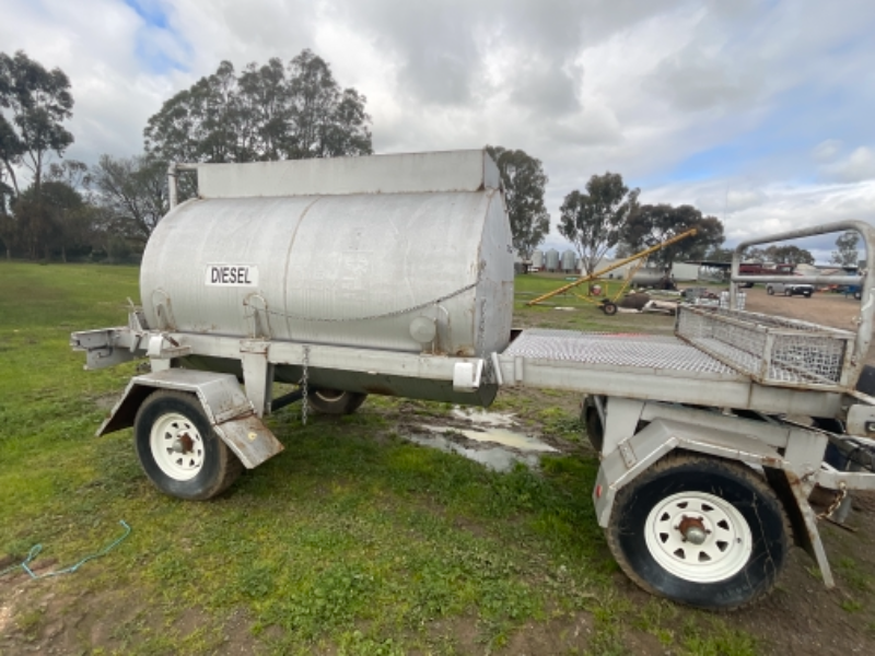 Lot 49 - 4500 Liter Mobile Tanker. | AuctionsPlus