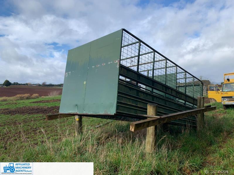 Lot 58 - Stock Crate | AuctionsPlus