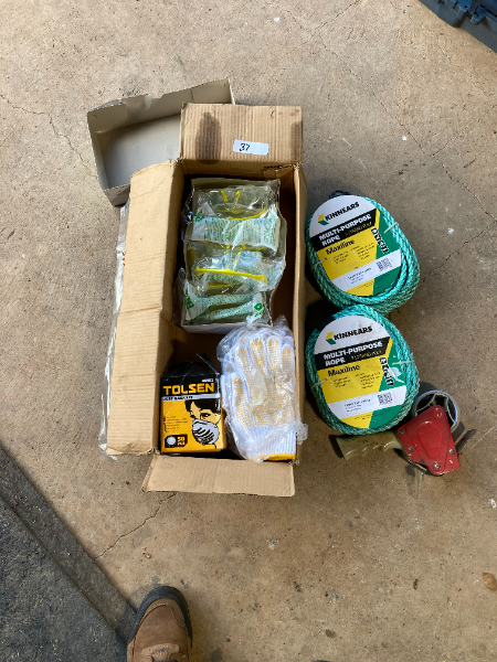 Lot 87 - PPE gear and rope | AuctionsPlus