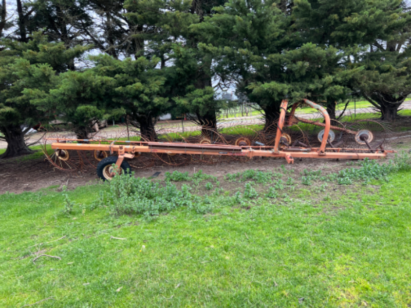Lot 242 - Vikon 9 Wheel Hay Rake | AuctionsPlus