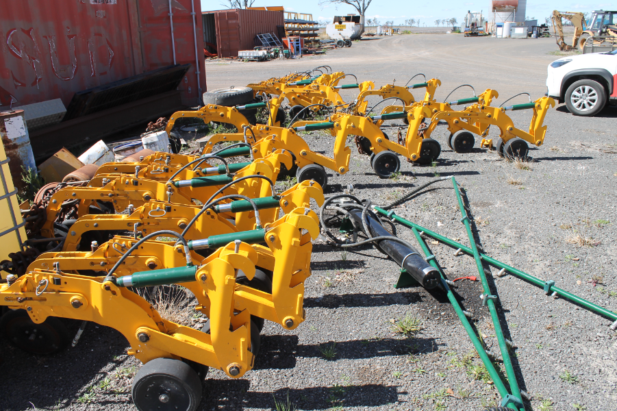 18 x Simplicity striker units | AuctionsPlus