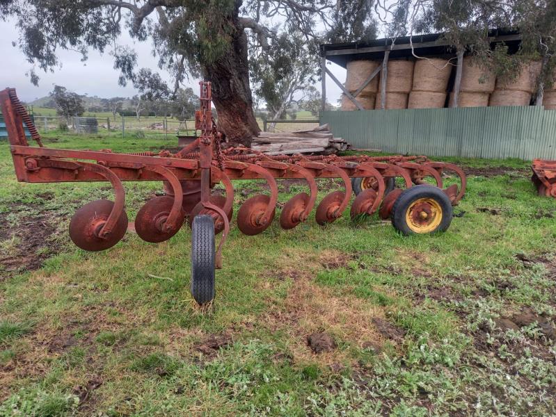 Lot 88 - Rock & Stick Windrower | AuctionsPlus