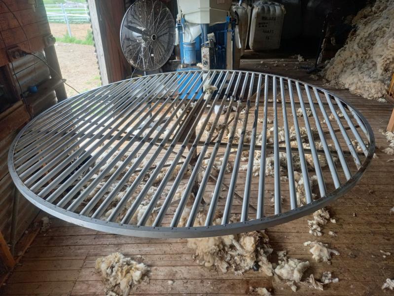 Lot 47 - Wool Table | AuctionsPlus