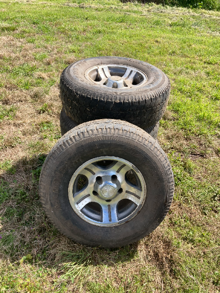 Lot 121 - Alloy rims, 5 stud to suit Landcruiser x 4 | AuctionsPlus