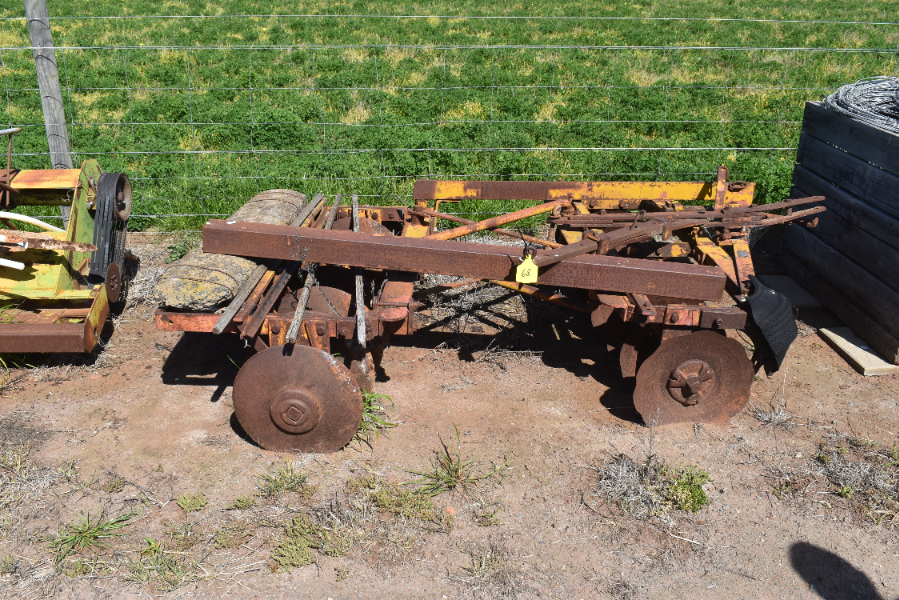 Lot 68 - Disc | AuctionsPlus