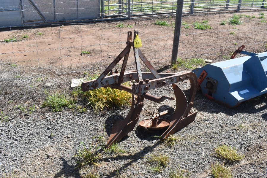 Lot 73 - MF Moleboard plow | AuctionsPlus