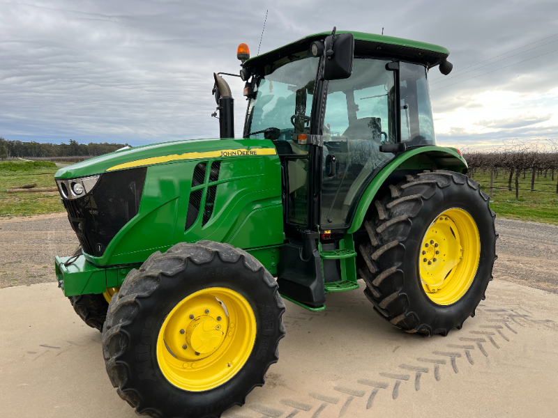 John Deere 6100 RC Tractor - Excellent condition. | AuctionsPlus