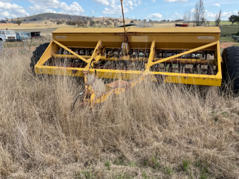 Lot 53 - 24-run Chamberlain Combine | AuctionsPlus