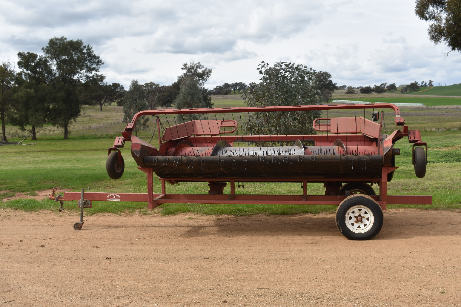 Lot 3 - Case 1015 Canola pickup front and trailer | AuctionsPlus