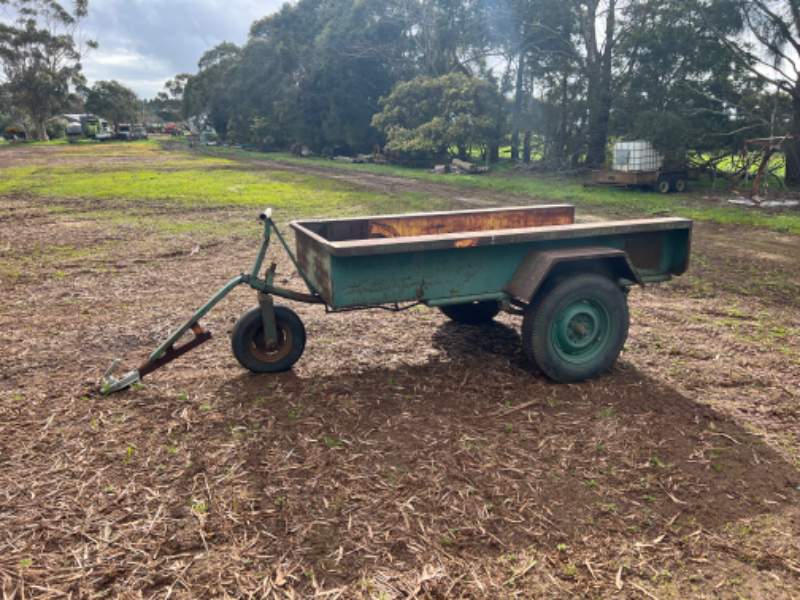 Lot 115 - Trike Farm Trailer | AuctionsPlus