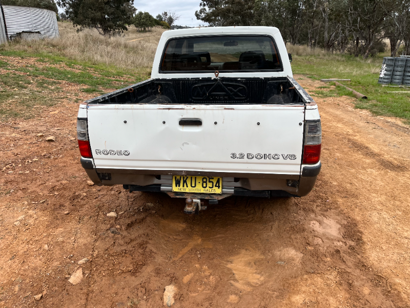LOT 51 - HOLDEN RODEO UTE | AuctionsPlus