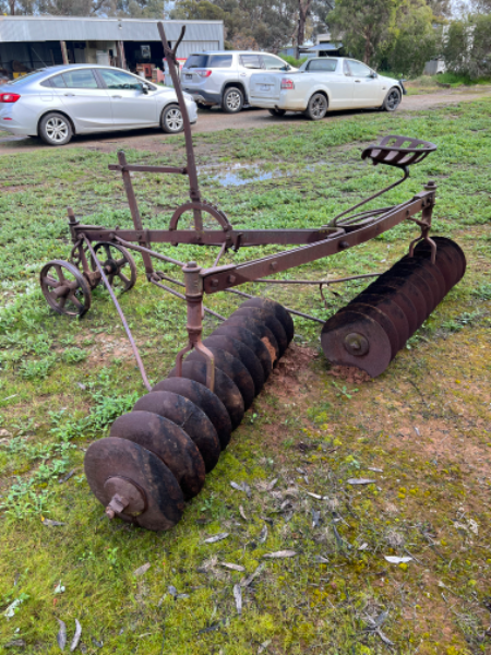 Lot 7 - Vintage Disc | AuctionsPlus