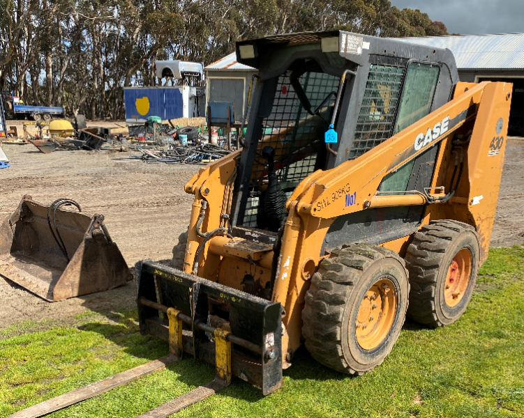 Lot 5 - Case 430 Skid Steer Loader | AuctionsPlus