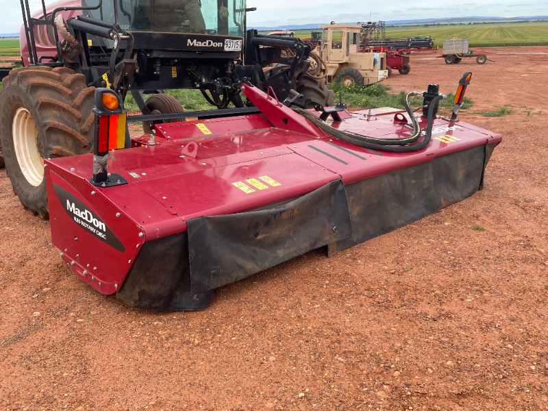 Lot 3 - Macdon Mower Conditioner Front | AuctionsPlus