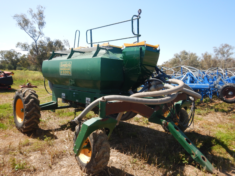 Lot 6 - Simplicity 4500 Air cart | AuctionsPlus