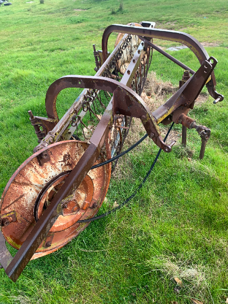 Lot 44 - Roller Bar Hay Rake | AuctionsPlus