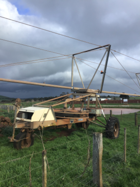 Lot 13 - 60 40 Upton Boom Irrigator | AuctionsPlus