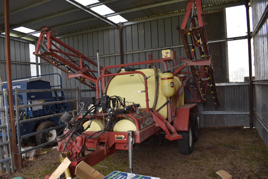 Lot 12 - Hardi Boom Spray | AuctionsPlus